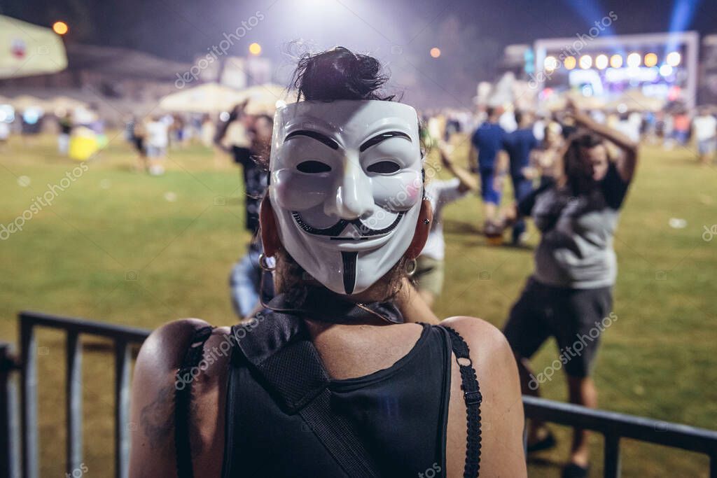 Guca, Serbia - 12 de agosto de 2017: Participante del famoso Festival ...