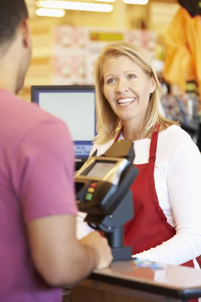Cashier Pictures, Cashier Stock Photos & Images | Depositphotos®