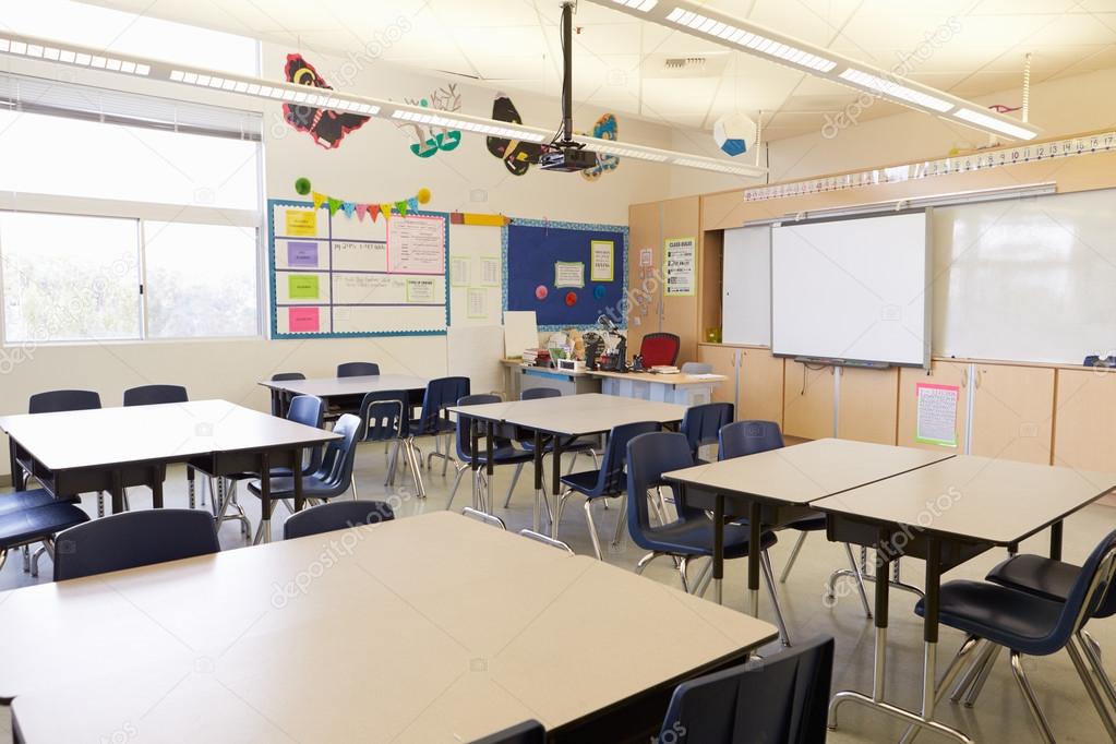 Empty school classroom — Stock Photo © monkeybusiness #109965210