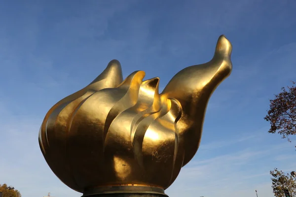 Statue hand gold Stock Photos, Royalty Free Statue hand gold Images ...