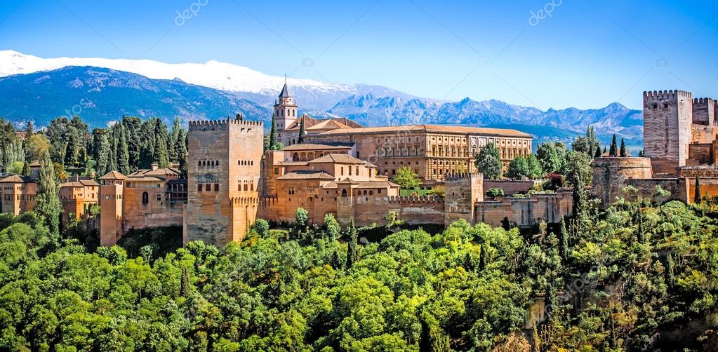 Granada – Stock Editorial Photo © GekaSkr #54579739