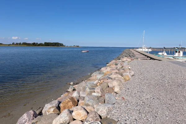 Stone dam Stock Photos, Royalty Free Stone dam Images | Depositphotos