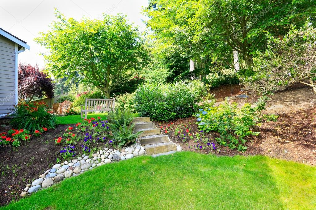 Outdoor rest area and landscape Stock Photo by ©iriana88w 52679665