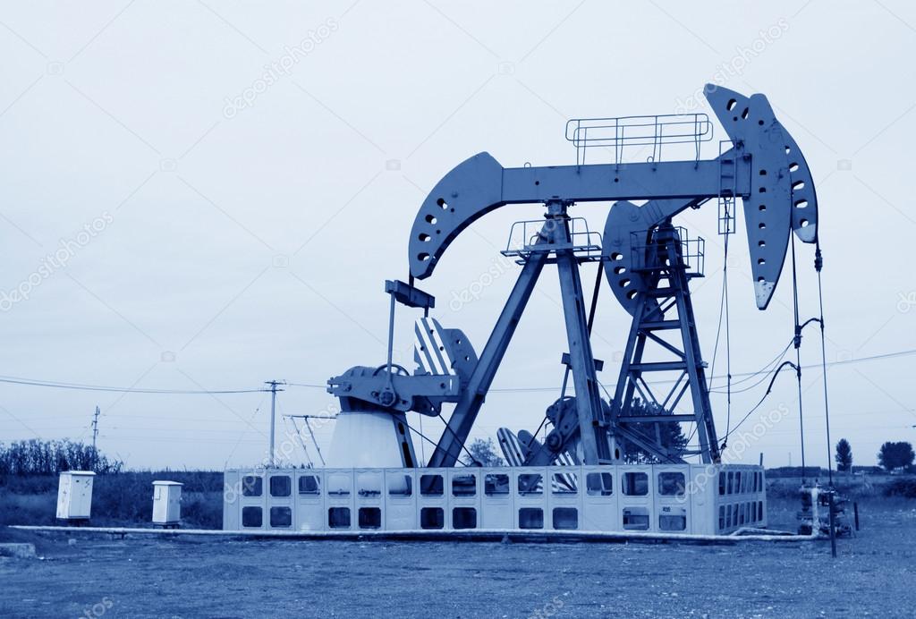 Oil pumping rig — Stock Photo © lnzyx #65224007