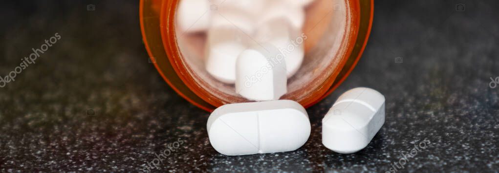 Pills falling Stock Photos, Royalty Free Pills falling Images ...