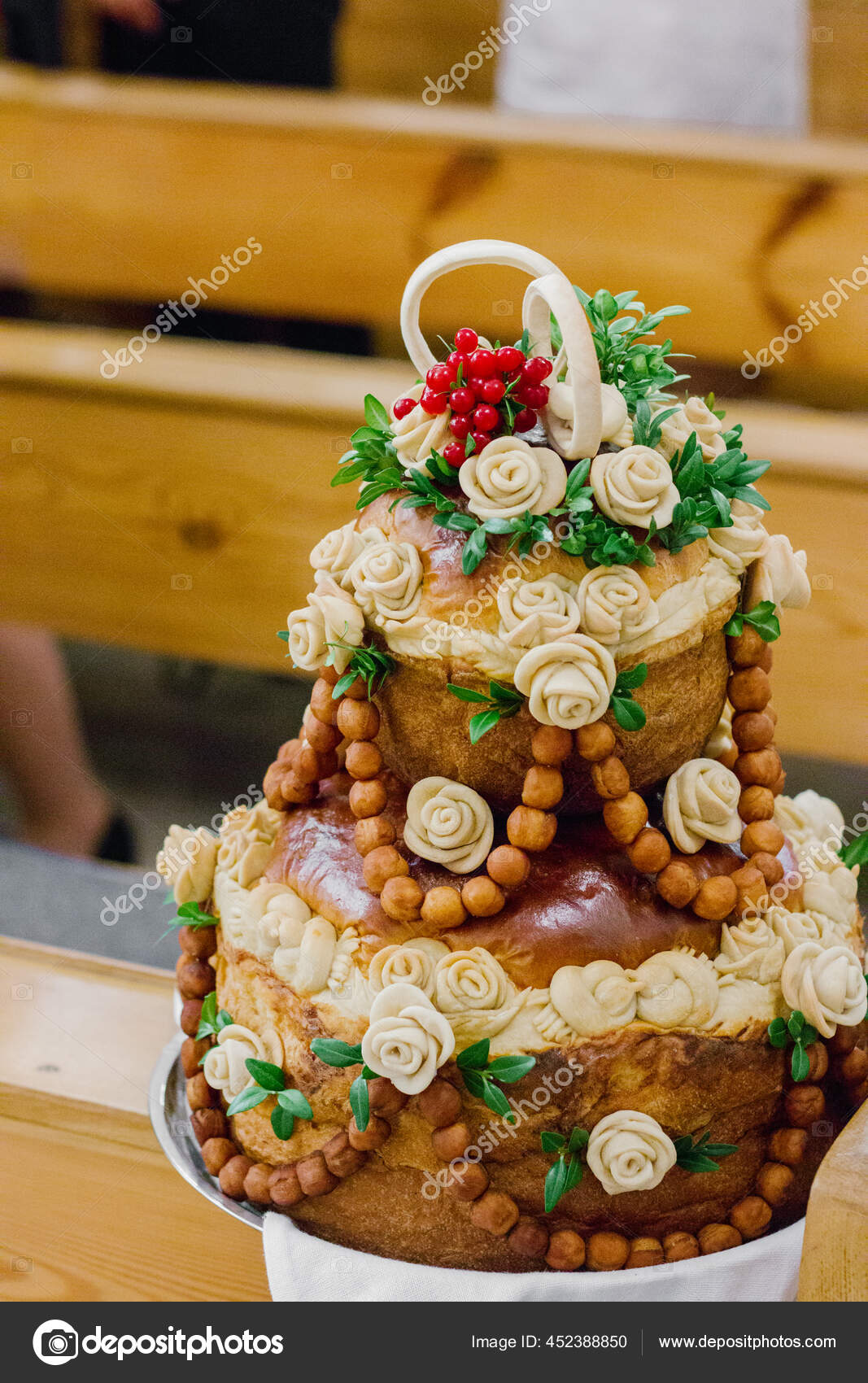 Traditional Wedding Ukraininan Bread Called Korovai — Stock Photo ...