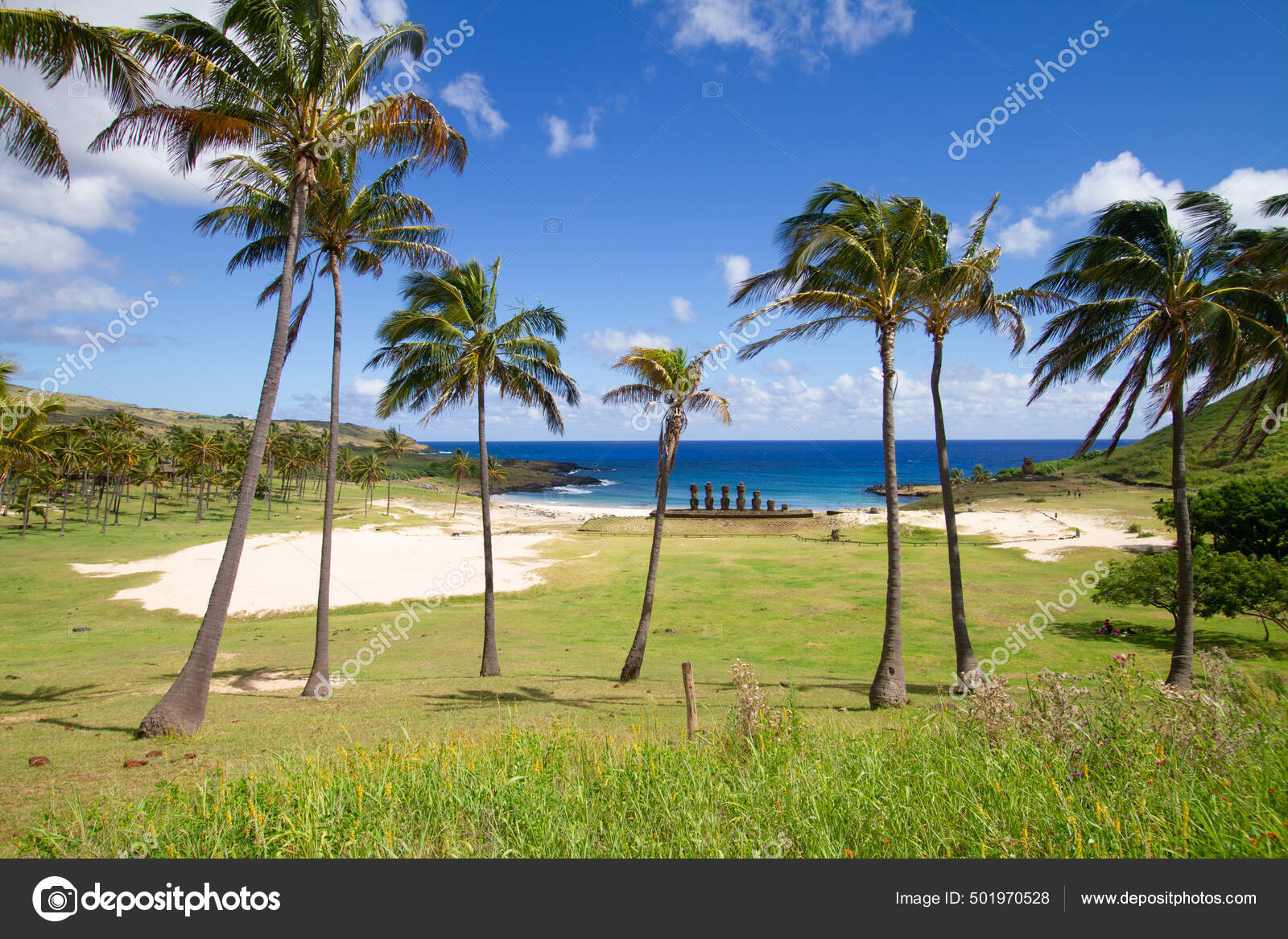 Moai at Anakena beach, Easter island, Chile. — Stock Photo © kasto ...