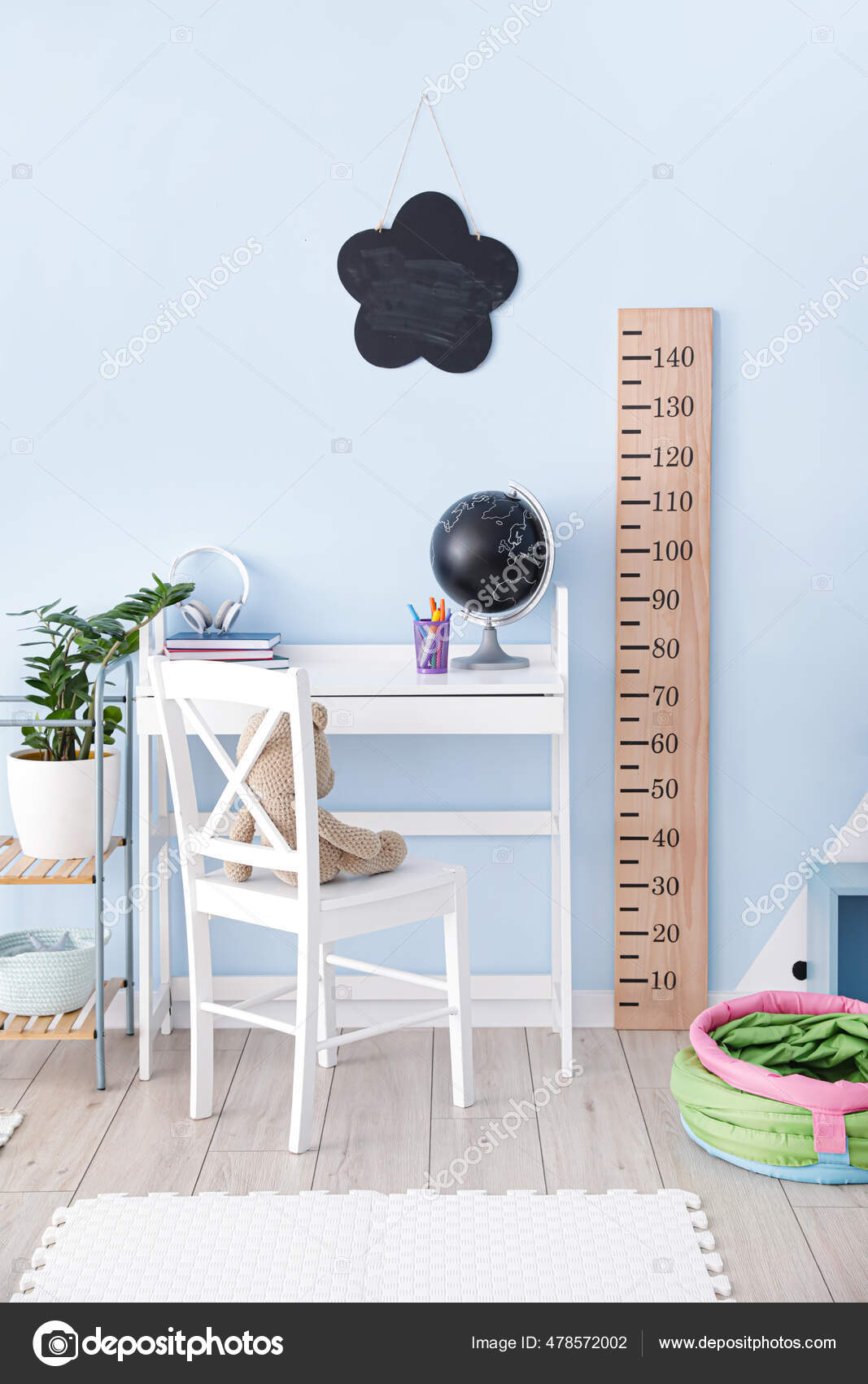 Stylish Interior Modern Children's Room Wooden Stadiometer — Stock ...