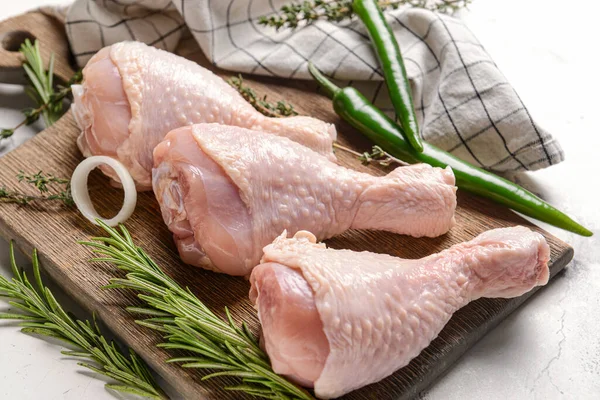 Board Raw Chicken Legs Color Background — Stock Photo © serezniy #482980602