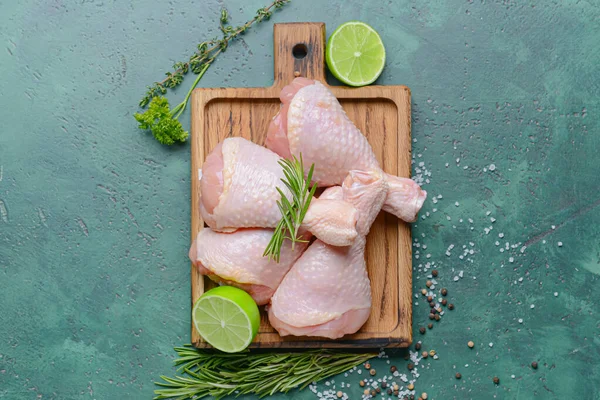 Board Raw Chicken Legs Color Background — Stock Photo © serezniy #482980602