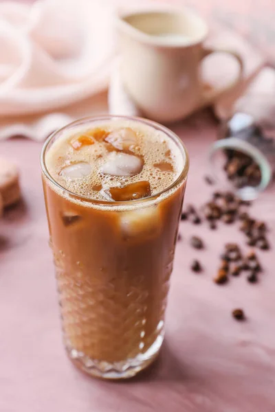 Iced latte fotos de stock, imágenes de Iced latte sin royalties ...