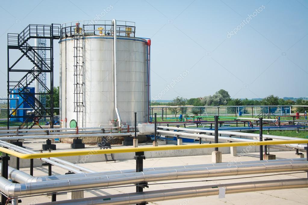 Gas tank in oil Processing Plant — Stock Photo © zorandim #116242258