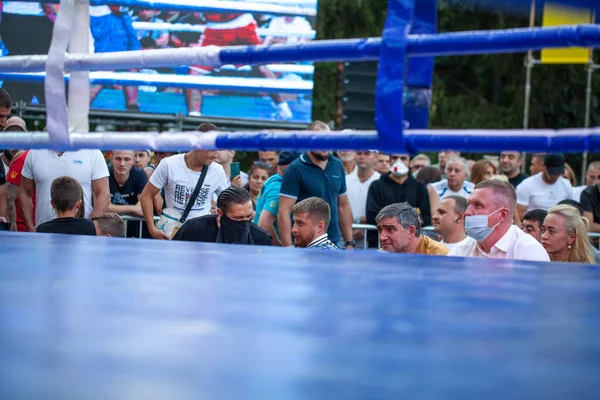 Boxing crowd Stock Photos, Royalty Free Boxing crowd Images | Depositphotos