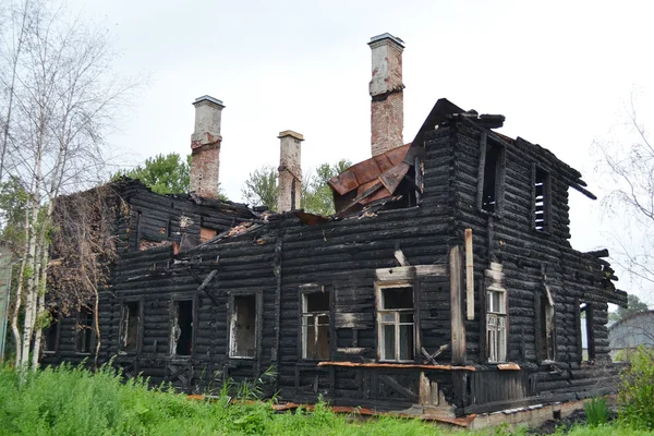 Burnt house Stock Photos, Royalty Free Burnt house Images | Depositphotos