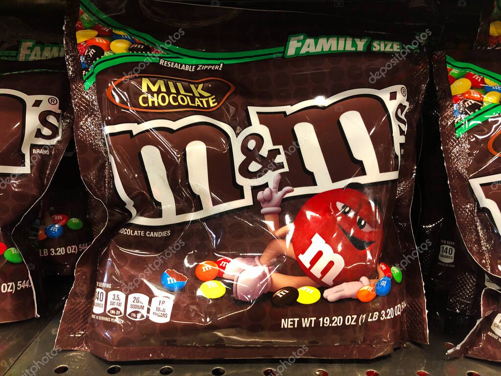 Fotos de supermercados de diferentes tipos de productos vendidos. Este ...