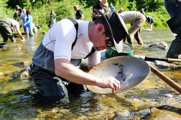 Gold prospectors in full competition – Stock Editorial Photo © Gilles ...