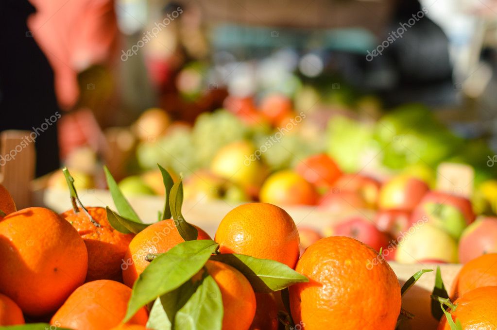 Closeup image of fresh oranges fruits and vegitables at market — Stock ...
