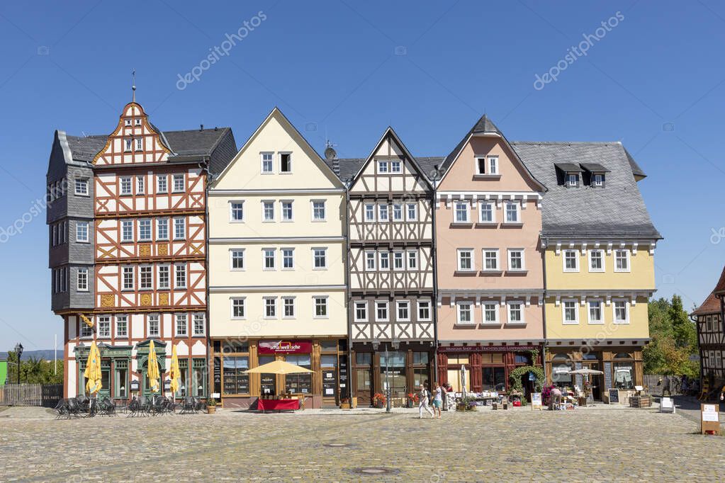Neu Anspach, Alemania - 6 de agosto de 2020: plaza de mercado en ...