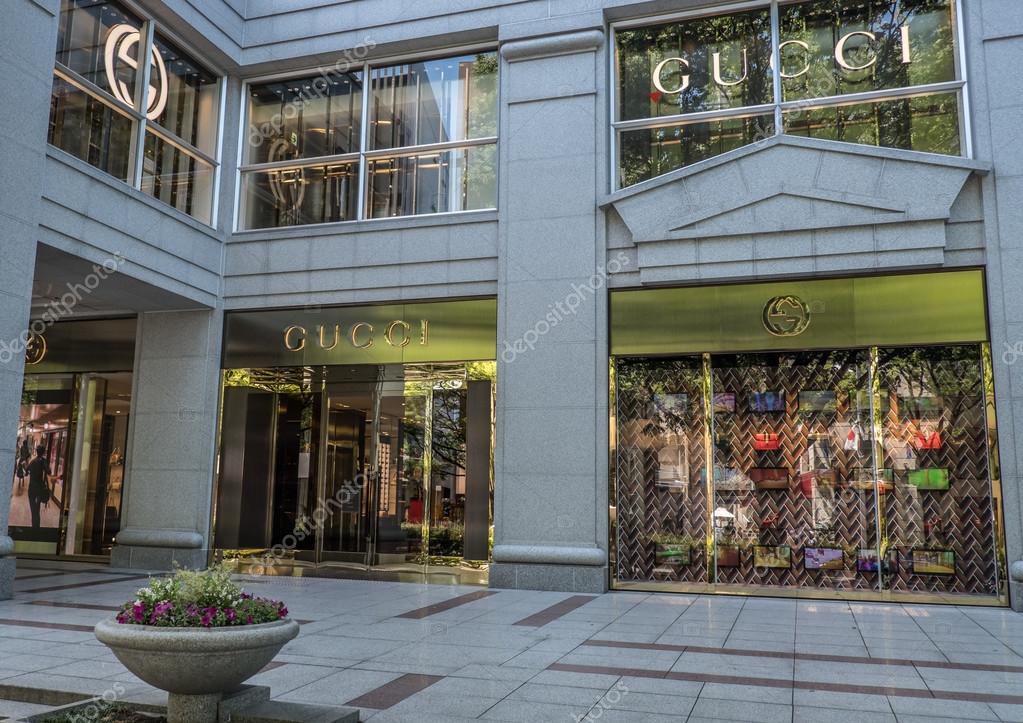 Gucci Store Exterior
