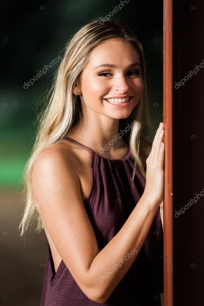 High School Senior Pictures Poses