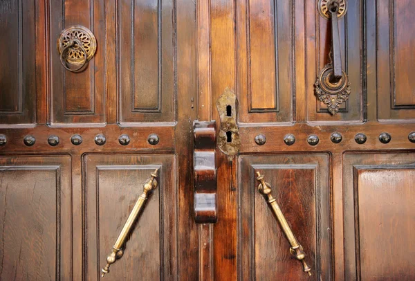 Old victorian door Stock Photos, Royalty Free Old victorian door Images ...