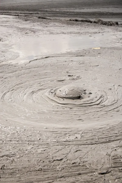 Volcanes de lodosos fotos de stock, imágenes de Volcanes de lodosos sin ...