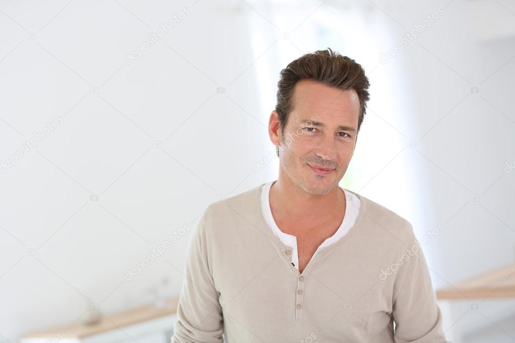 How to date 40 year old man - fevertor