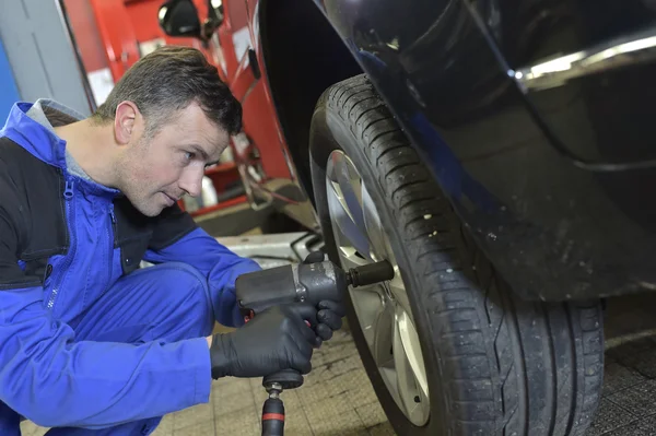 Changing car wheel Stock Photos, Royalty Free Changing car wheel Images ...