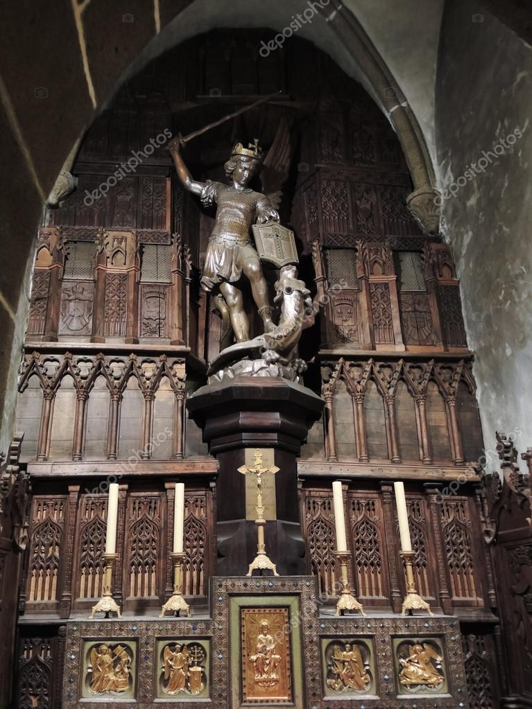 St michael socha v opatství mont saint michel - Stock redakční Foto ...