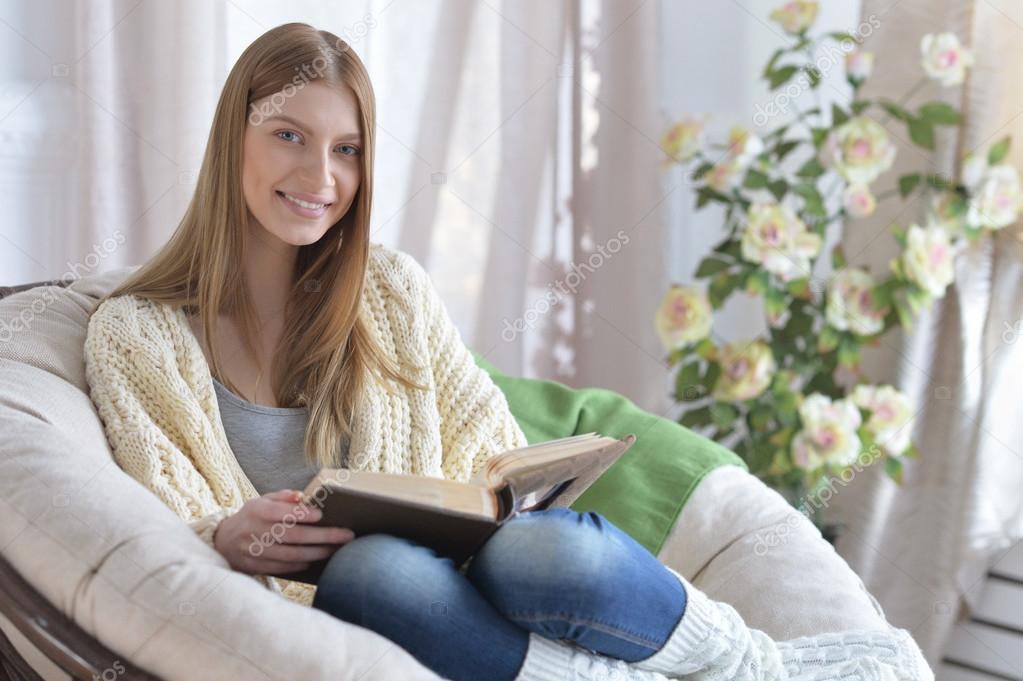 What are some of the best reading position(s) ? : r/NoStupidQuestions