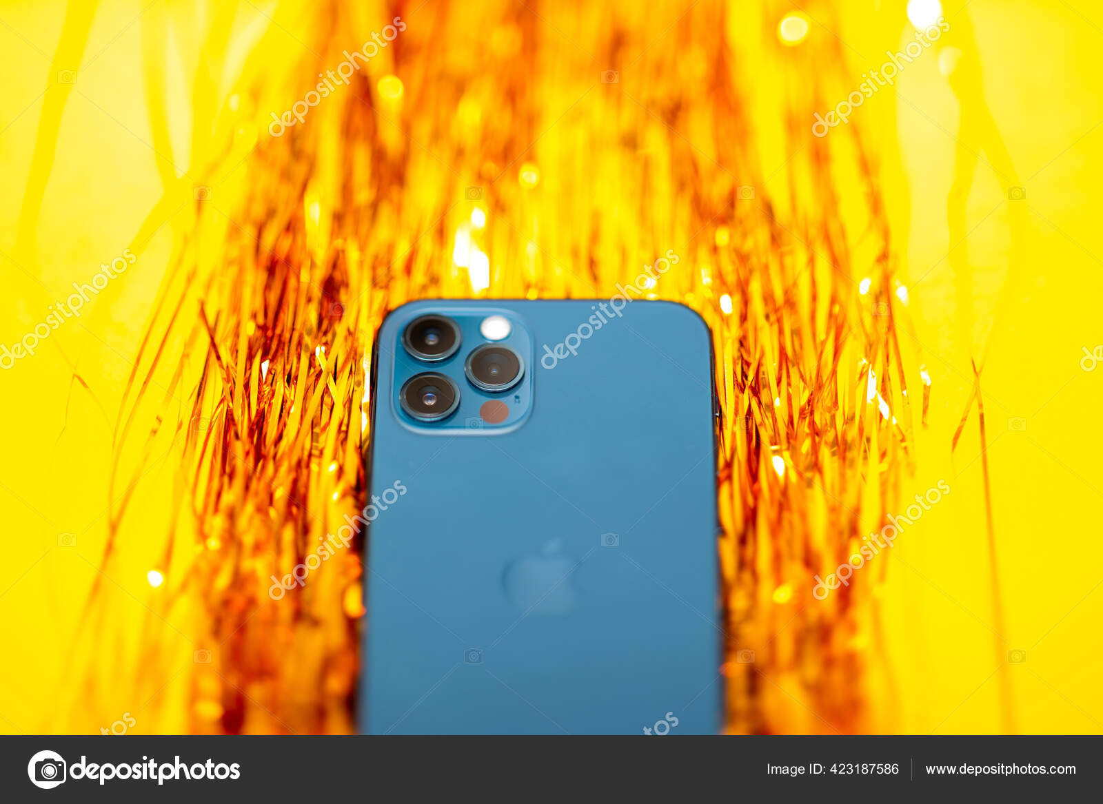 New iPhone 12 Pro Pro 5G Max with triple-camera by Apple Computers ...