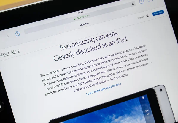 A new Ipad mini on hand – Stock Editorial Photo © guteksk7 #36575909