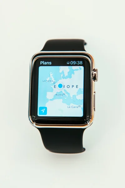 Apple Watch starts selling worldwide - first smartwatch from App ...