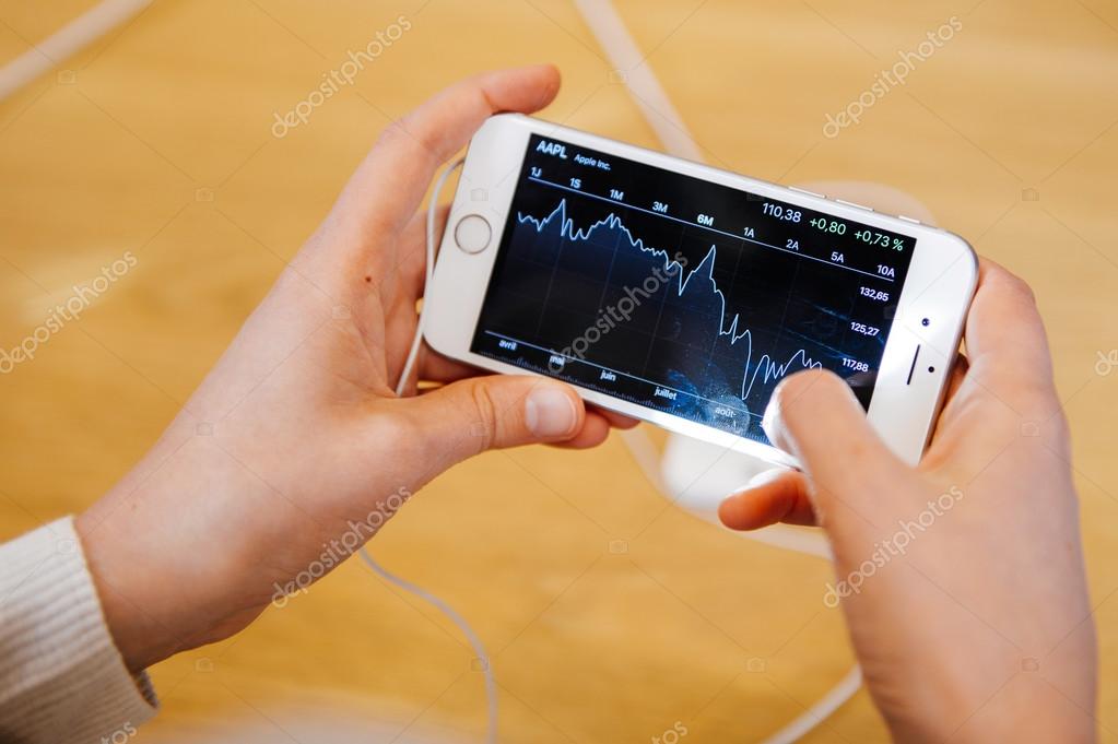 New iPhone 6S and iPhone 6s Plus — Stock Editorial Photo © ifeelstock ...