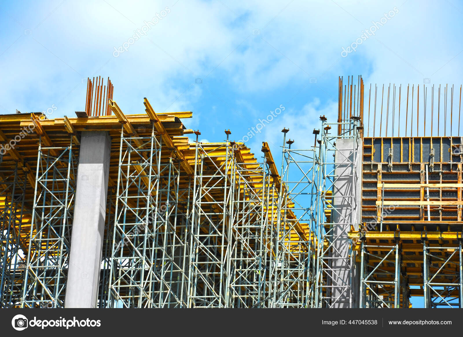 High Rise Building Construction Site Work Scaffolding — Stock Photo ...