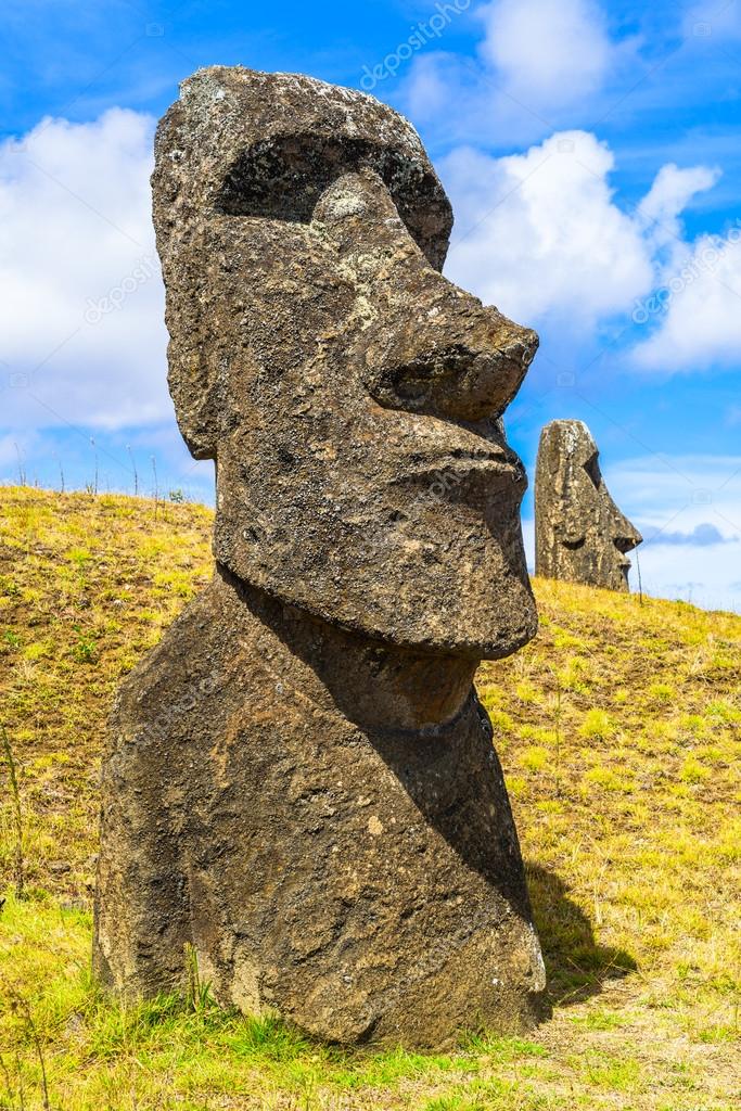 Polynesian Stone Statue at the Rapa Nui National Park — Stock Photo ...