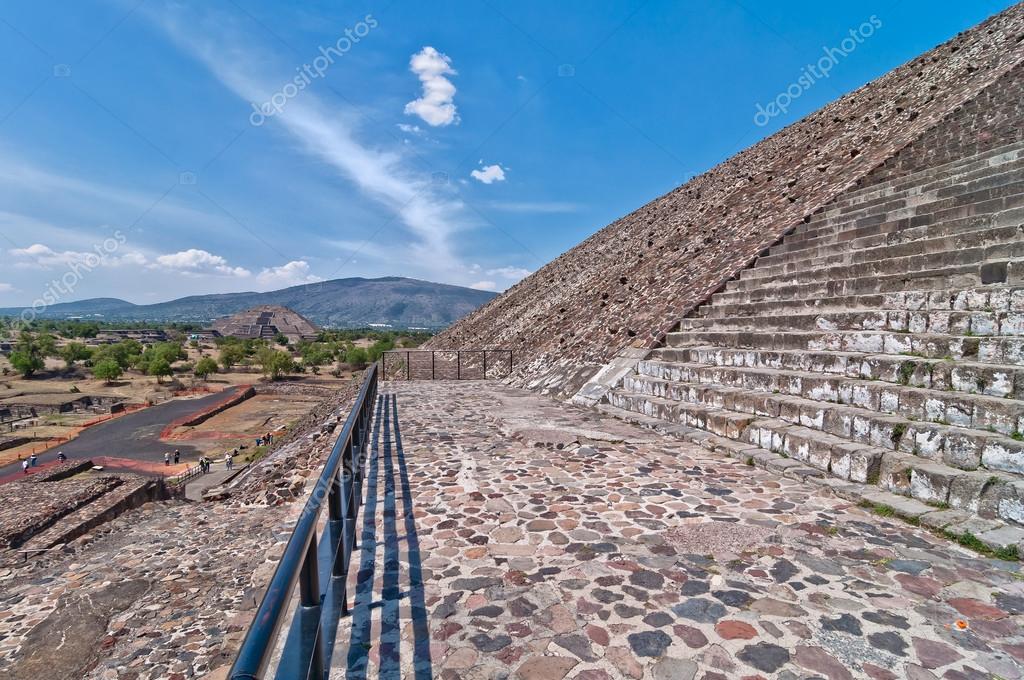 Teotihuacan, Aztec ruins, Mexico Stock Photo by ©eddygaleotti 54954441