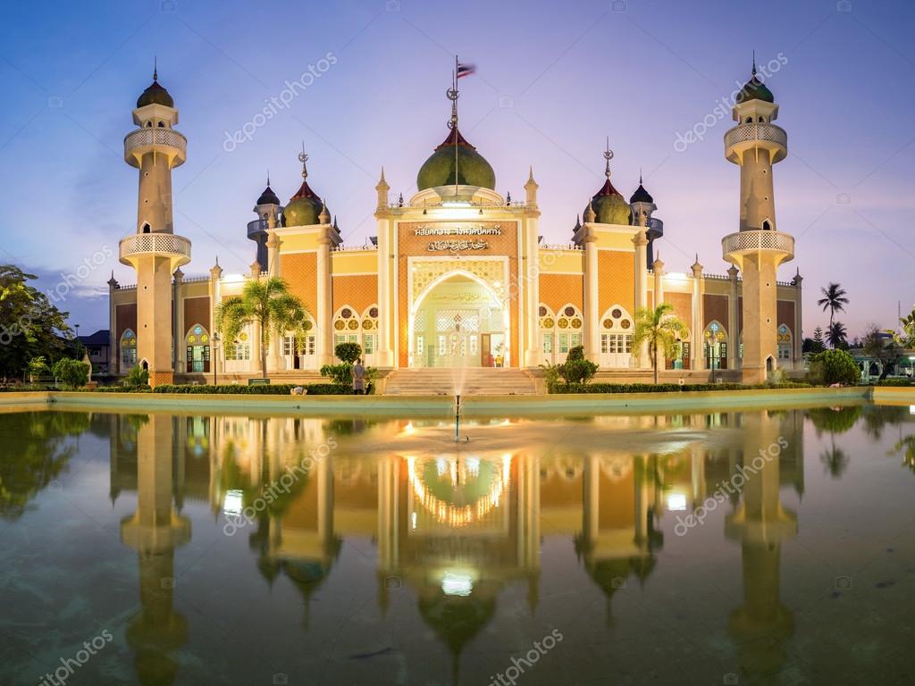 Central mosque Pattani Thailand — Stock Photo © vichie81 #55064049