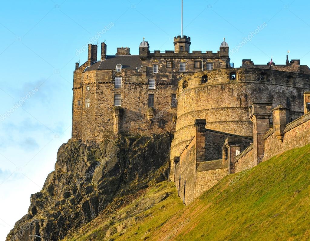 Edinburgh castle, Scotland (UK) Stock Photo by ©lucianmilasan 104222004