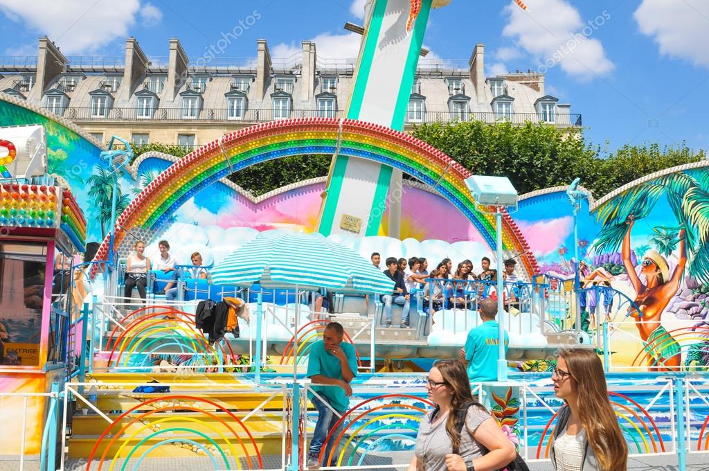 Amusement park in Paris – Stock Editorial Photo © lucianmilasan #97136470