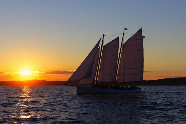 Couple sunset sail Stock Photos, Royalty Free Couple sunset sail Images ...