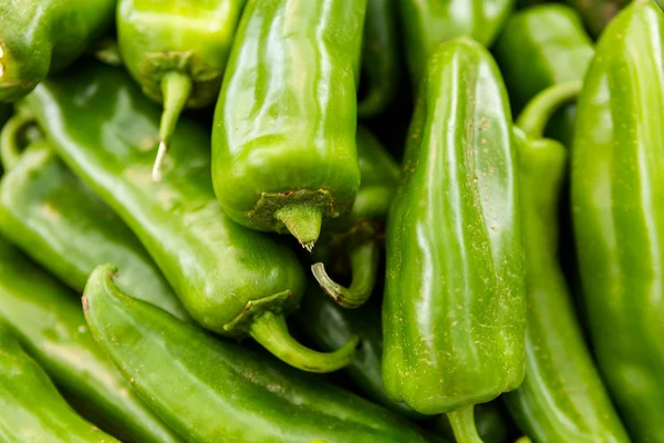 Peperoni verdi piccanti Foto Stock, Peperoni verdi piccanti Immagini ...