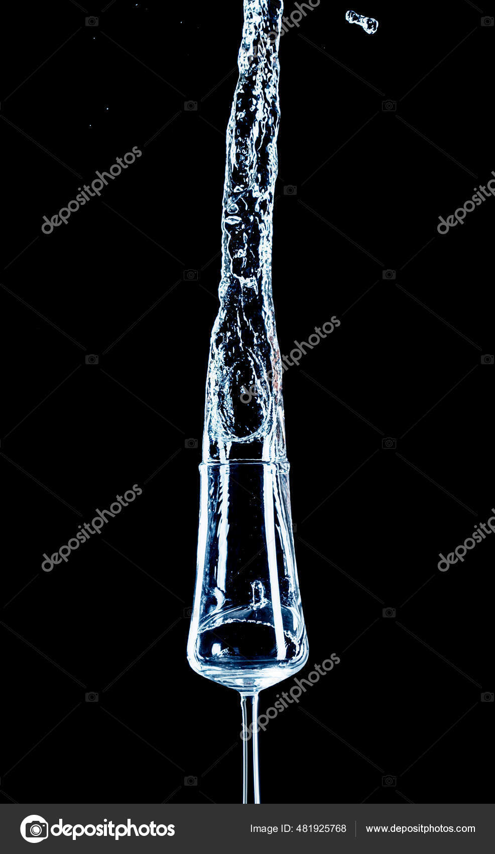 Water Splash Inverted Glass Black Background Stock Photo by ©SilvaPinto ...