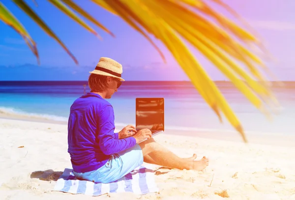 Beach and laptop Stock Photos, Royalty Free Beach and laptop Images ...