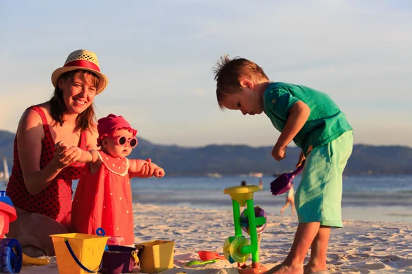 Brazilian family beach Stock Photos, Royalty Free Brazilian family ...
