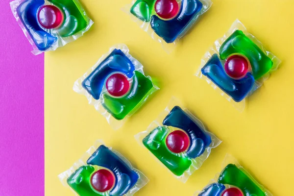 El detergente para ropa azul clasifica la variedad en polvo, gel ...