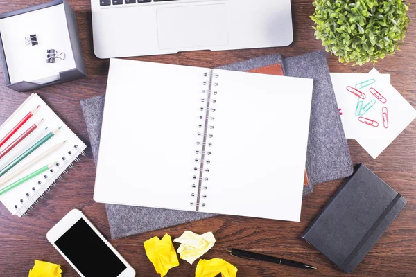 Messy laptop Stock Photos, Royalty Free Messy laptop Images | Depositphotos