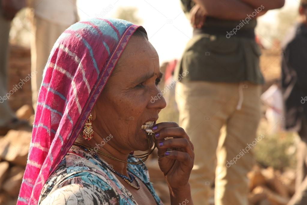 Village poor people – Stock Editorial Photo © rajastills #65398699