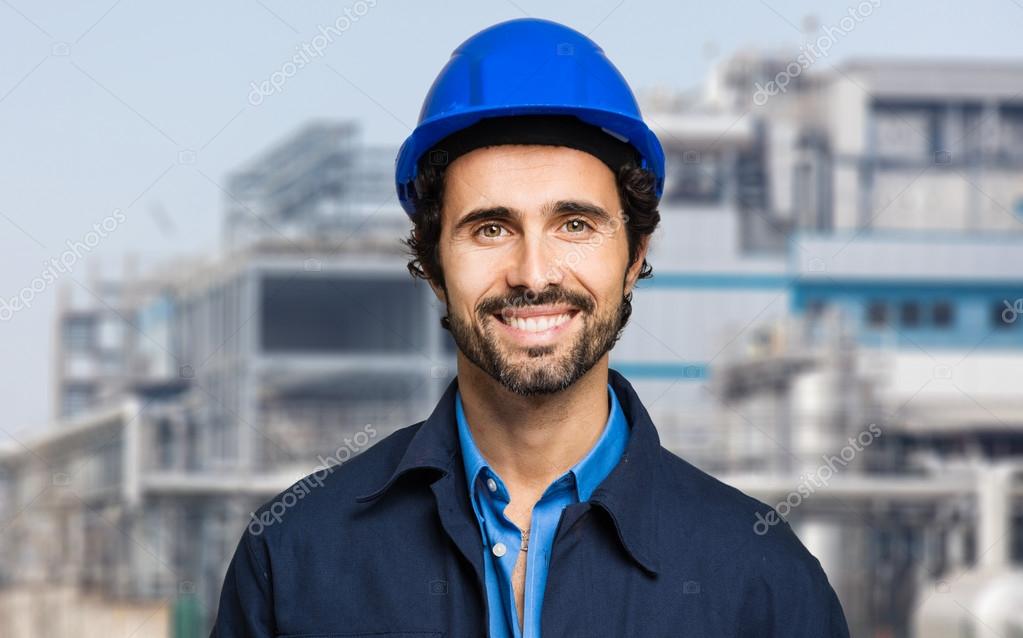 Ingeniero con casco de seguridad — Foto de stock #123189140 © minervastock