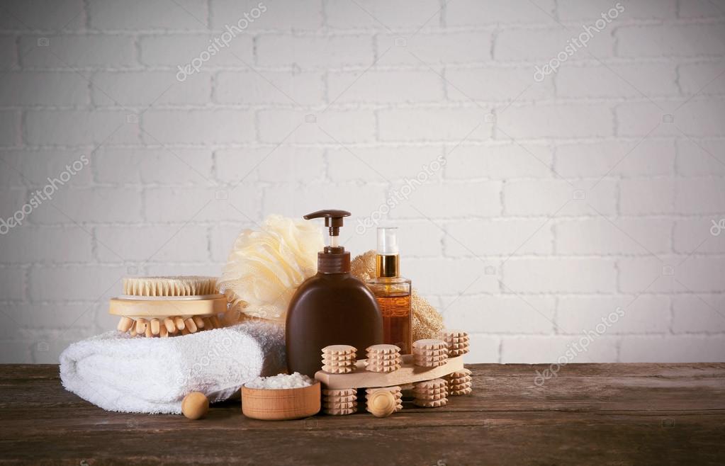 Natural bath tools Stock Photo by ©belchonock 101662042